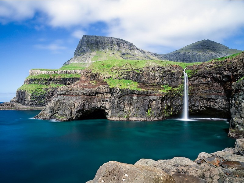 ISLANDIJA - MED OGNJEM IN LEDOM